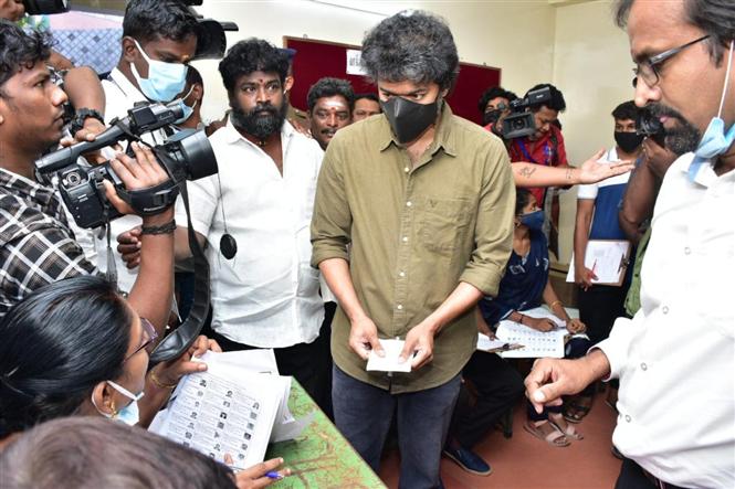 Actor Vijay casts vote in TN Local Body Elections amidst media ruckus ...