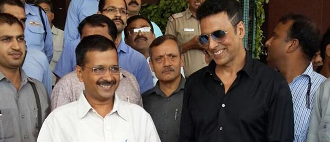 Akshay Kumar raises funds for 100 farmer families, and meets Arvind ...