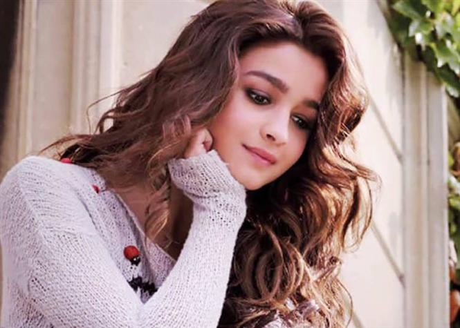 Alia Bhatt to star in Bareilly Ki Barfi's director Ashwiny Iyer Tiwari ...