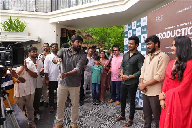 Good Night movie producers regroup Manikandan, Sean Roldan Tamil Movie ...