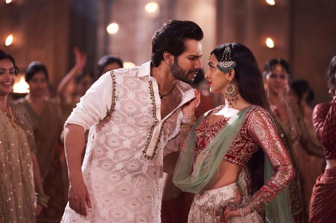 Kalank: First Class Video Song out now! Hindi Movie, Music Reviews and News