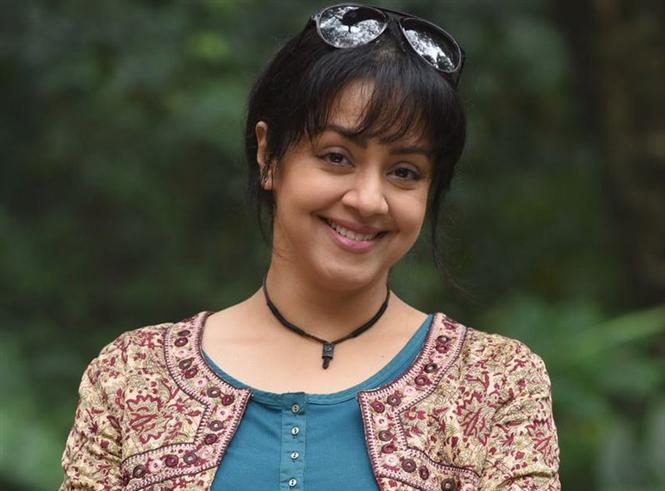 Magalir Mattum Stills Tamil Movie, Music Reviews and News