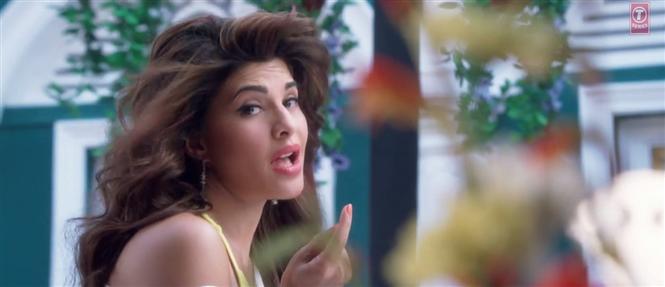 Watch 'Chittiyaan Kalaiyaan' Video song from Roy Hindi Movie, Music ...